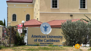 What Are the Best Schools in St. Maarten/St. Martin?